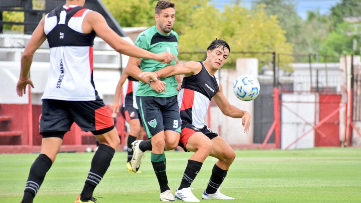 Deportivo Maipú tuvo su primer ensayo del 2025 frente a San Martín de ...