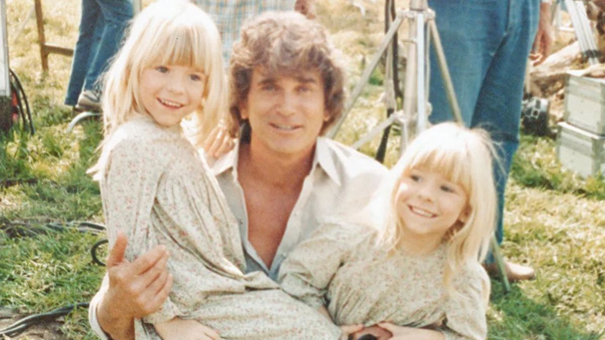 Con 46 años, así se ven hoy las gemelas que hicieron de la pequeña ...