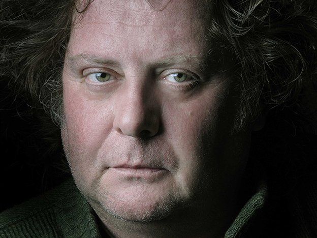 Chocó Luis Luque y su camioneta quedó muy dañada