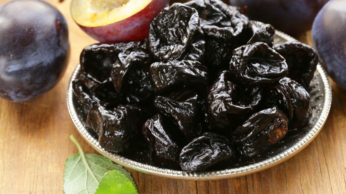 Las ciruelas contienen varios beneficios pero son aliadas ideales para ...