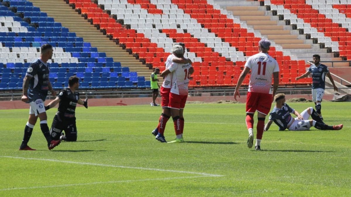 Emmanuel García y la alegría por convertir para Huracán