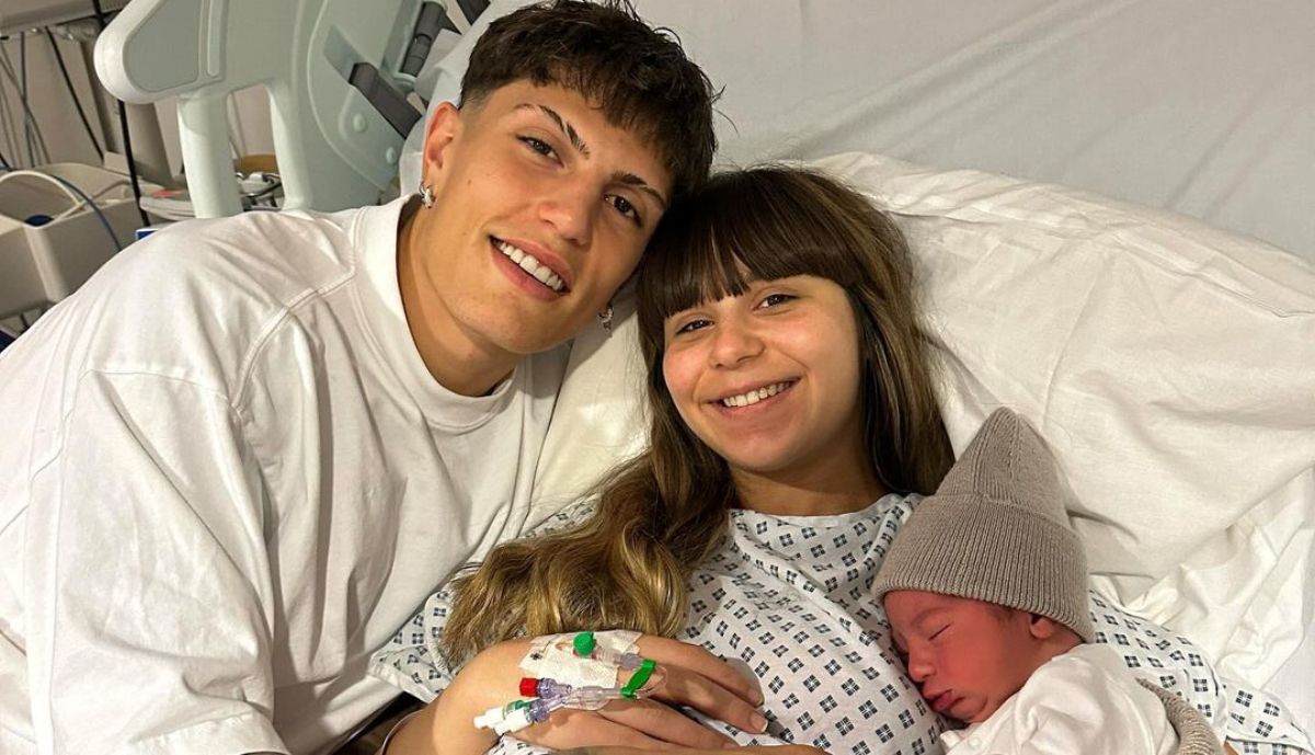 Alejandro Garnacho presentó a su hijo Enzo, desde Manchester