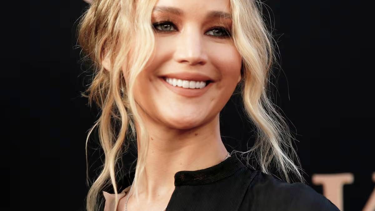 Jennifer Lawrence arrasa con la película de espionaje seductor que es ...