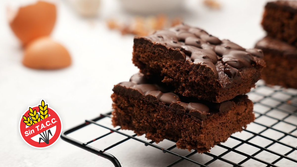 El exquisito brownie con chips de chocolate sin TACC perfecto para hacer en solo minutos