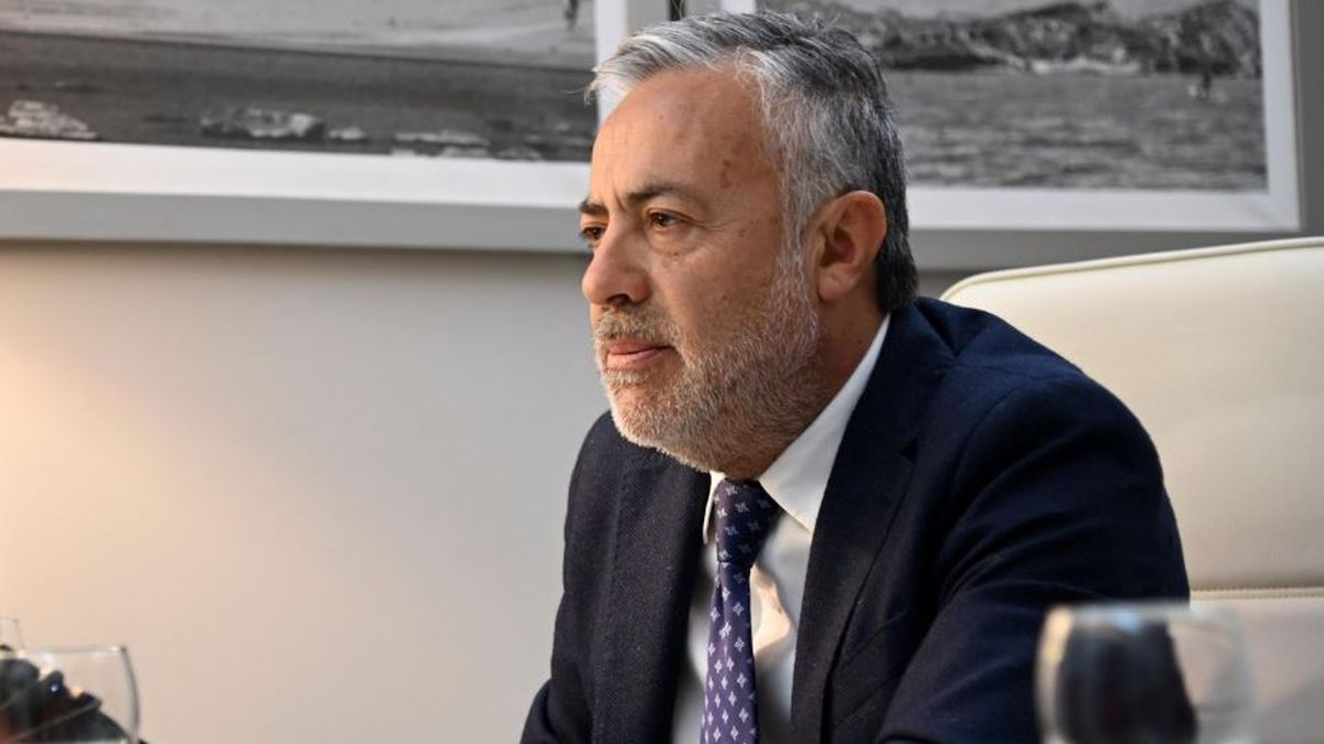 Cornejo le pidió responsabilidad a la sociedad para bajar la cantidad ...