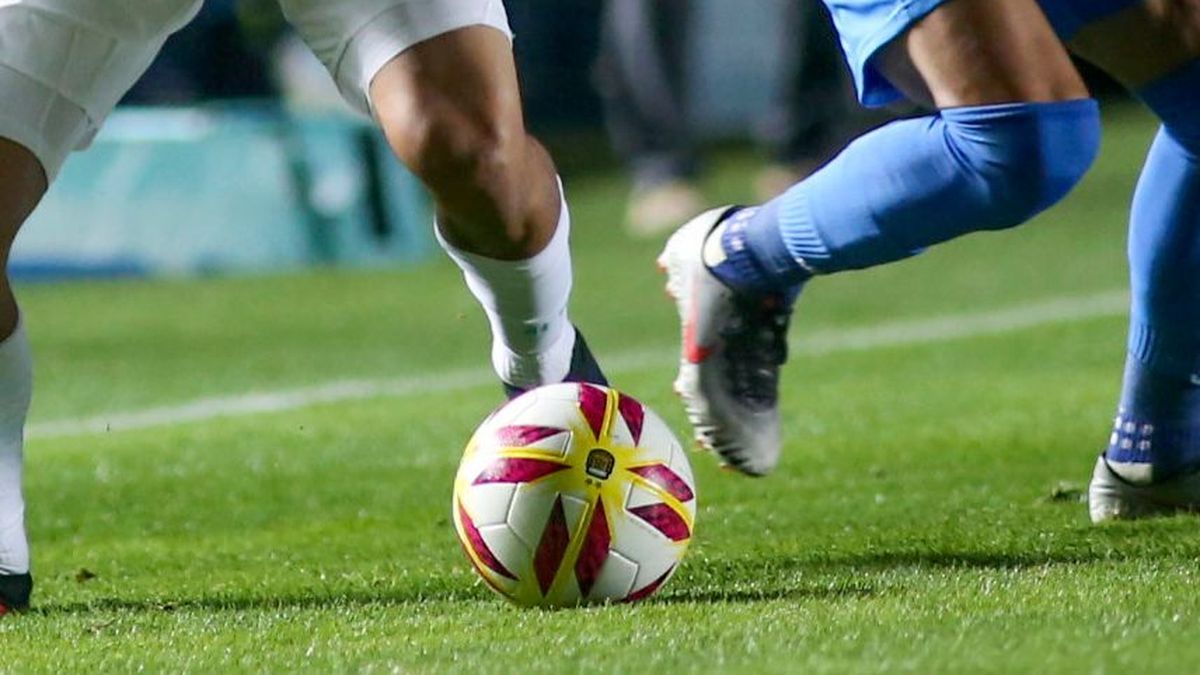 Cómo jugar al fútbol