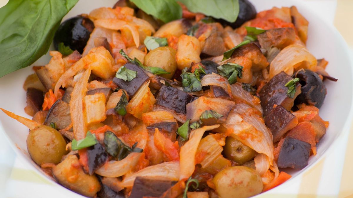 Caponata siciliana: la receta del estofado con berenjena frita, en 20 ...