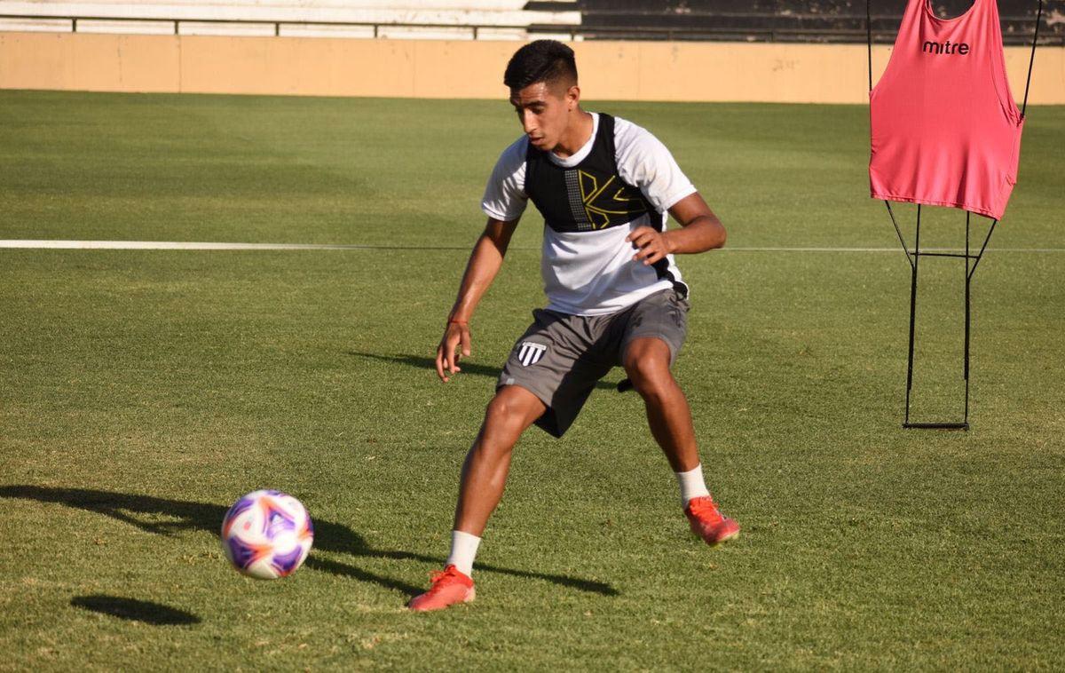 Matías Recalde espera el debut de Gimnasia y Esgrima