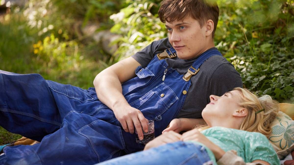 De qué va Amor y anarquía: la serie subida de tono de Netflix