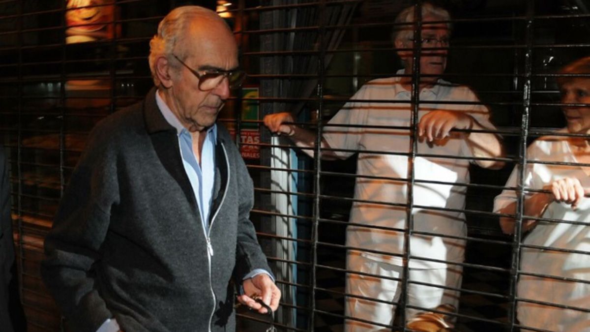 Retiraron los autos de la casa donde Ricardo Barreda asesinó a su familia