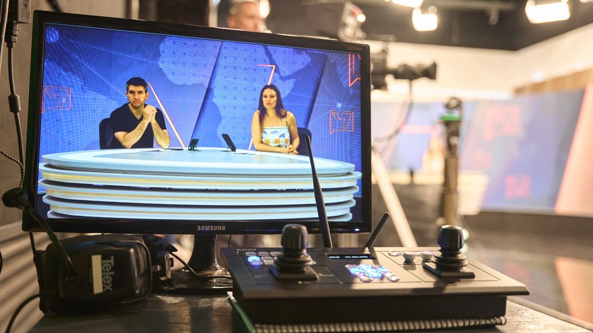 Los noticieros de Canal 7 se renuevan en un estudio con tecnología de vanguardia