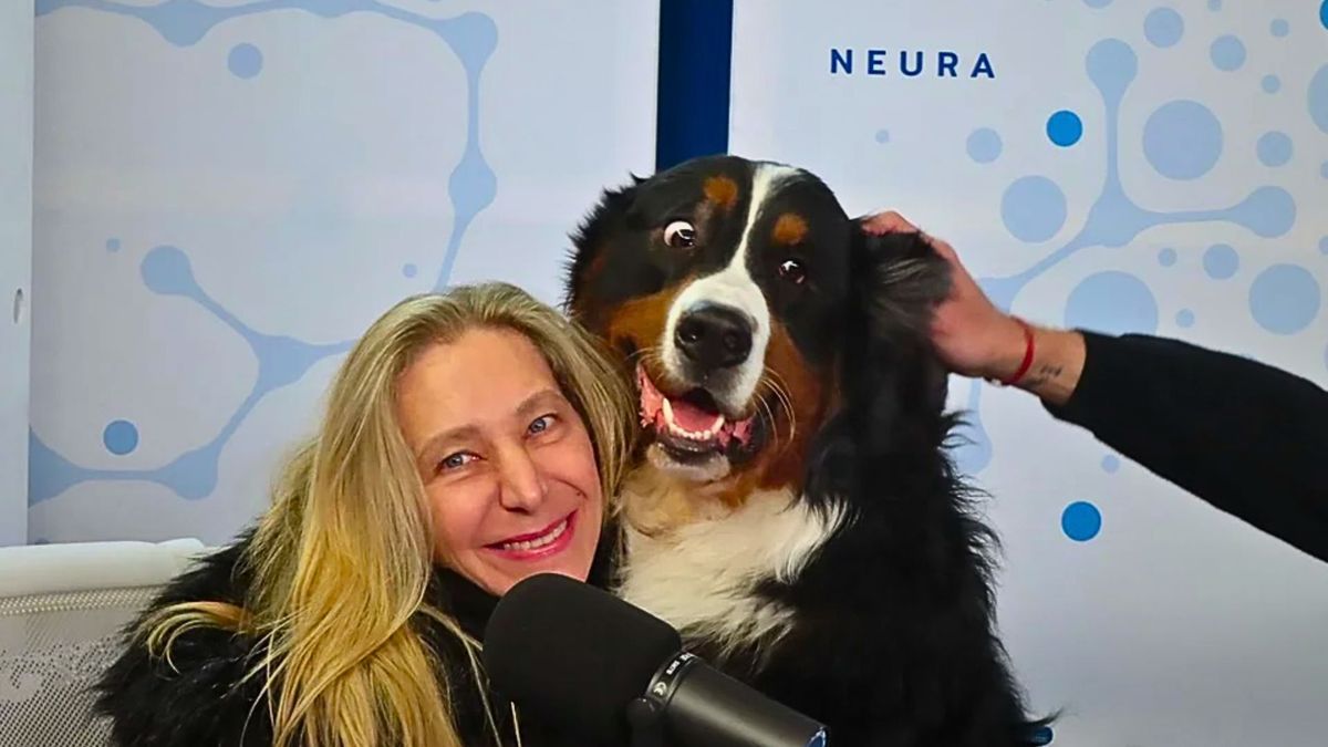 Javier Milei sorprendió al llegar a una entrevista con su perro Conan