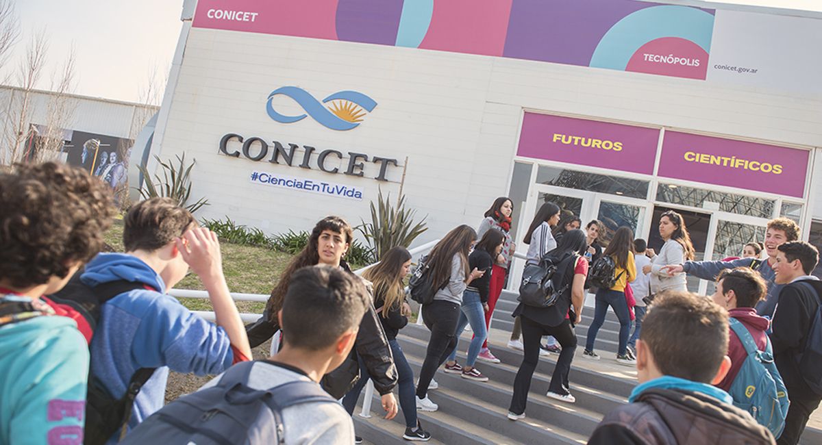 Javier Milei dijo que cerrará el Conicet y le respondieron desde la ...