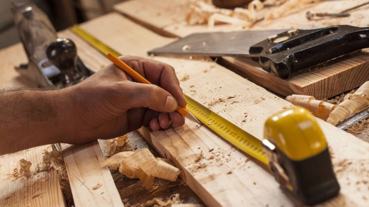 Cómo hacer una repisa con tablas de madera