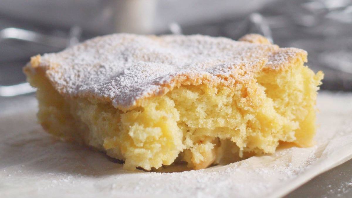 Torta rusa de manzanas (Sharlotka): la receta húmeda, con 5 ...