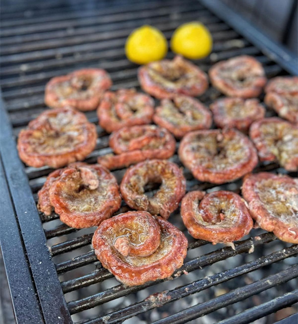 Cómo hacer chinchulines tiernos y crujientes en el asado: la receta al ...