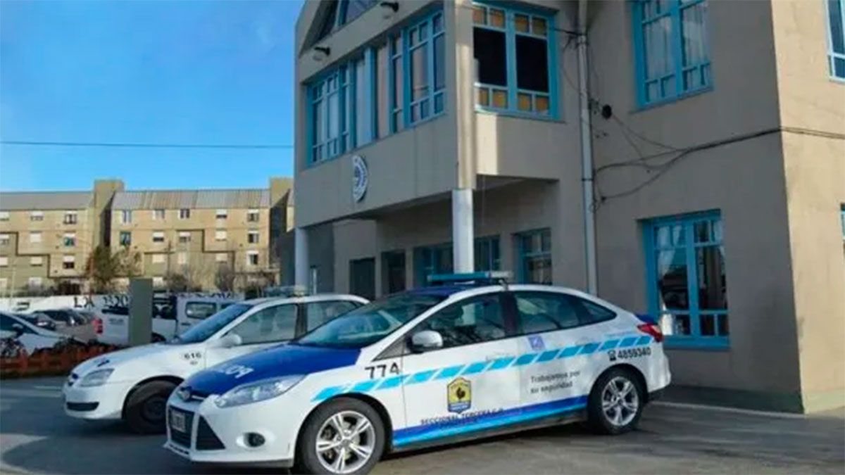 Santa Cruz: una joven le robó más de siete millones a su padre y lo ... Santa Cruz: una joven le robó más de siete millones a su padre y lo ...