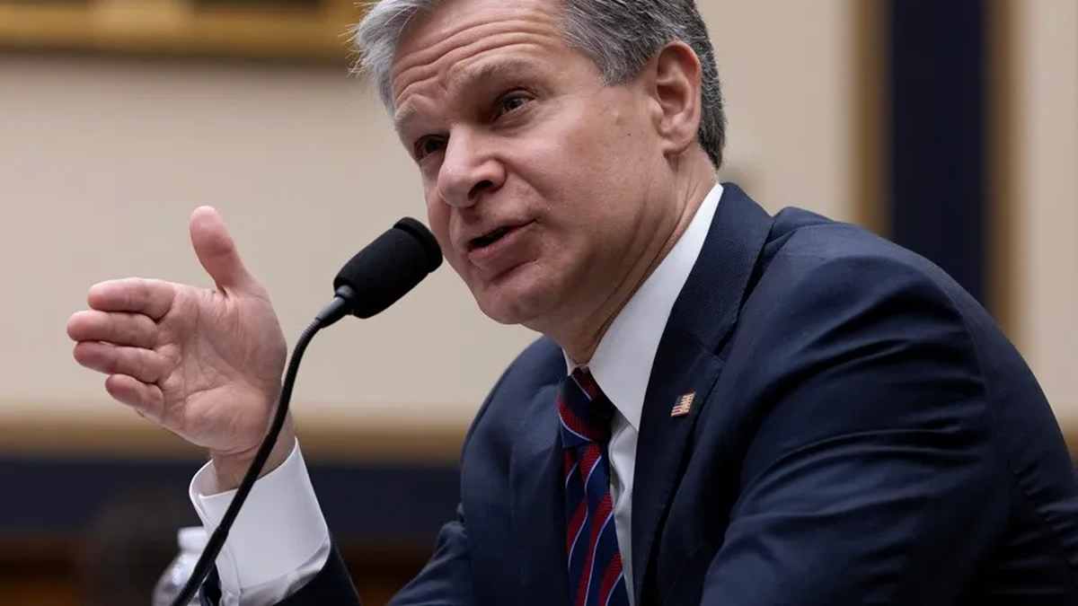 El director del FBI anuncia que renunciará antes de que Donald Trump ...