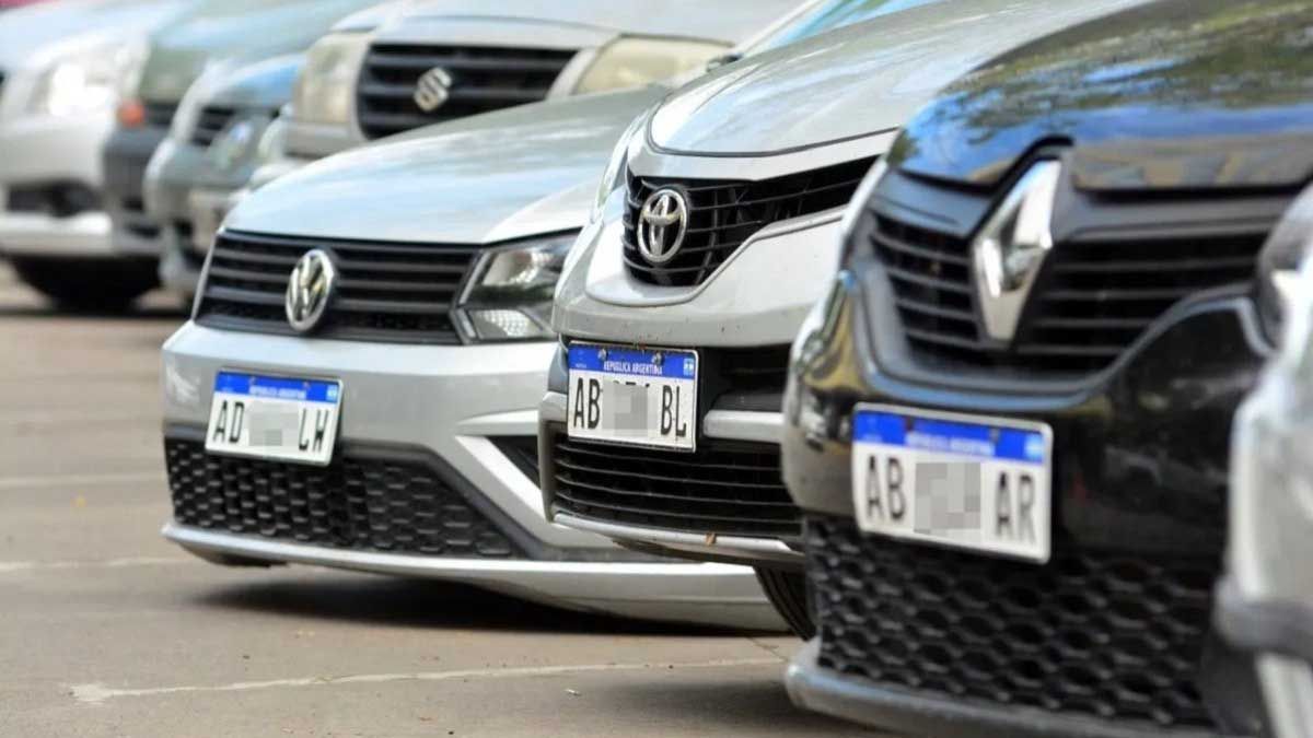 Patentes: ¿cómo saber de quién es un auto?