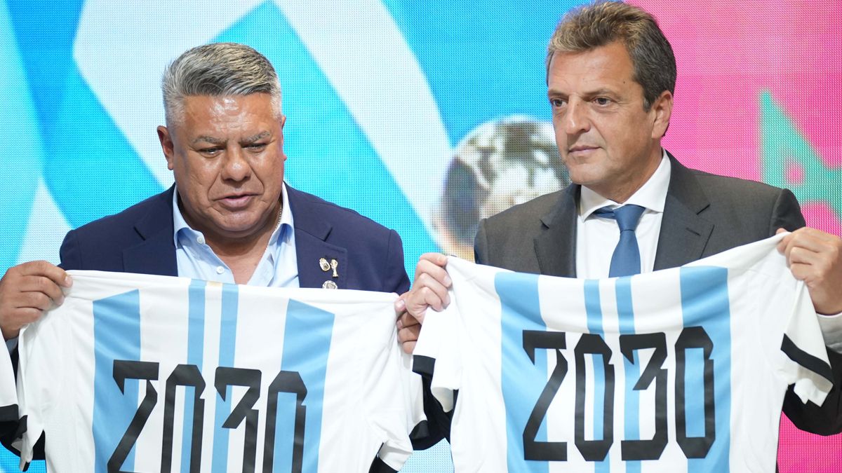 Chiqui Tapia, titular de la AFA, respaldó a Sergio Massa como candidato ...