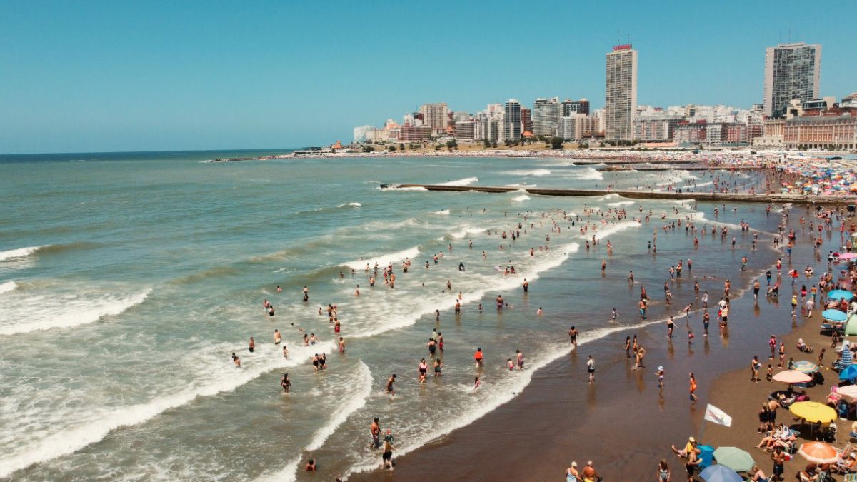 Vacaciones en Mar del Plata: una familia necesita un millón y medio de pesos para una semana