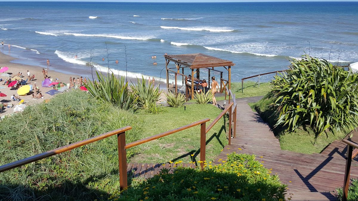 La exclusiva playa nudista de la que hablan todos en Mar del Plata ...