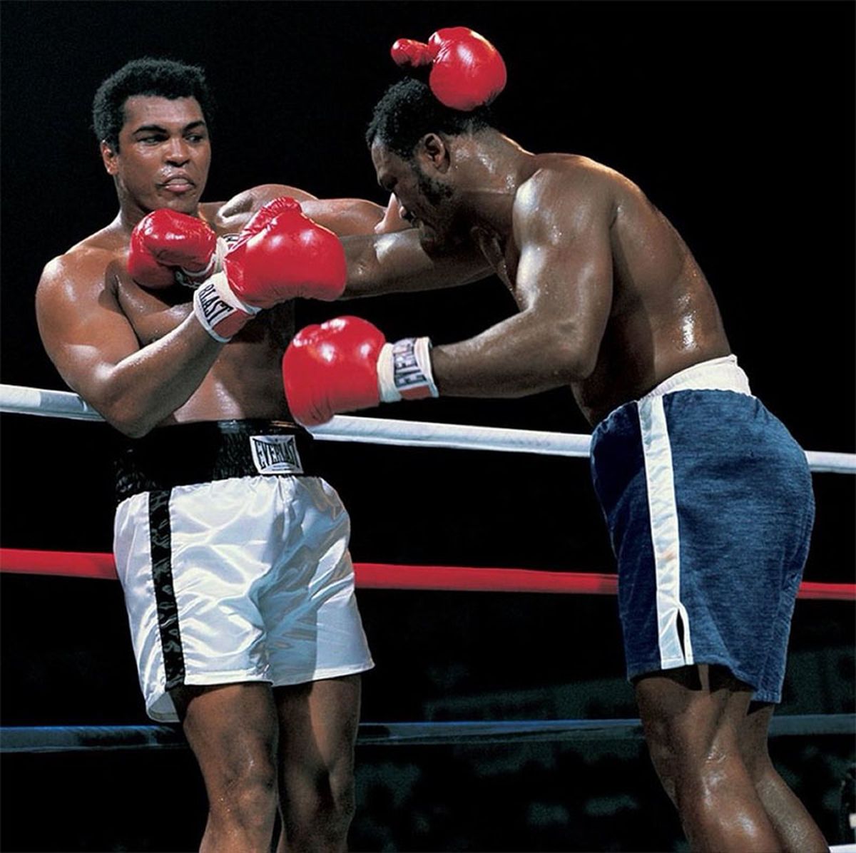 Cuánto dinero ofrecen por el short que Muhammad Ali usó ante Joe ...