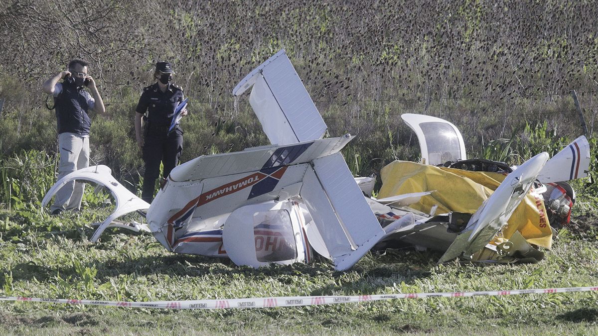 Cayó una avioneta en cercanías de la autopista Buenos Aires-La Plata: hay dos muertos