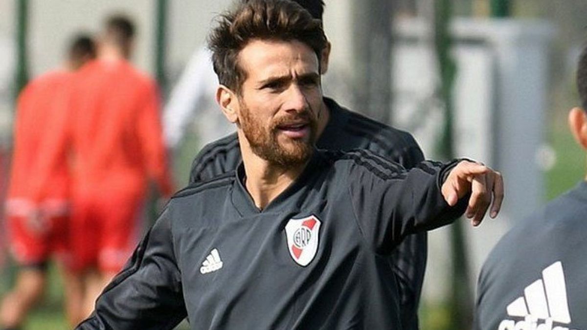 Leo Ponzio, dolorido, es la gran duda en River para el choque frente al ...