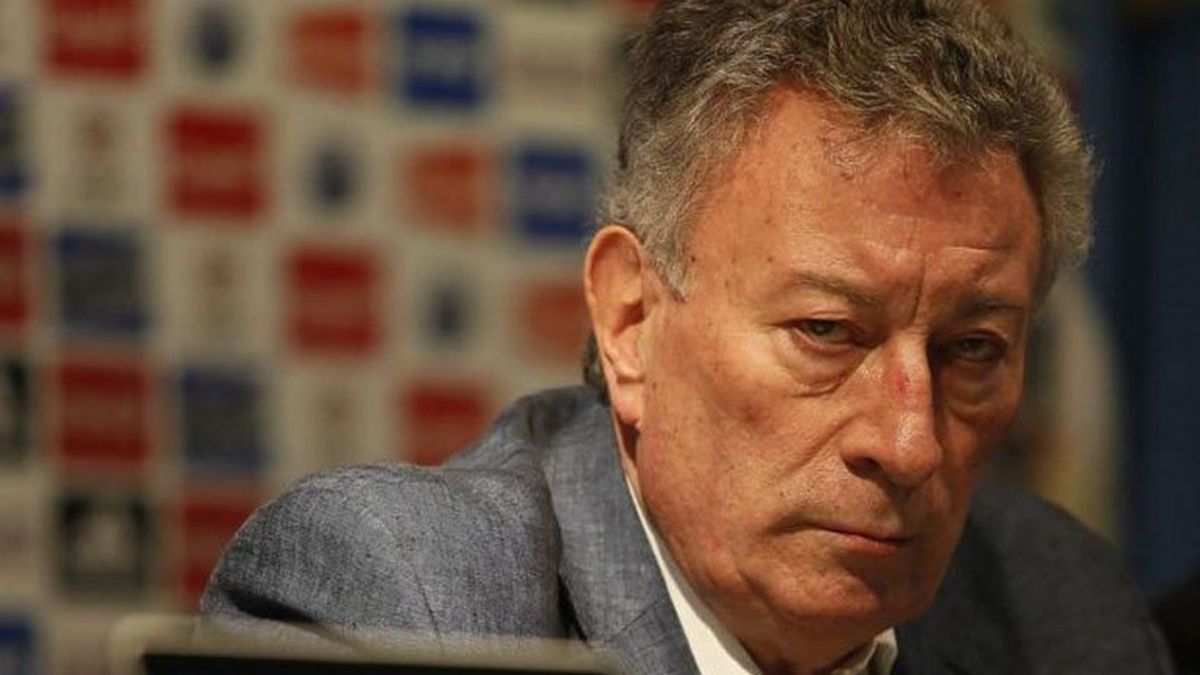 Segura presentó su renuncia indeclinable y la AFA quedó acéfala