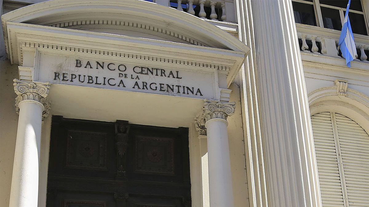El BCRA confirmó que envió parte de las reservas en oro al exterior ...