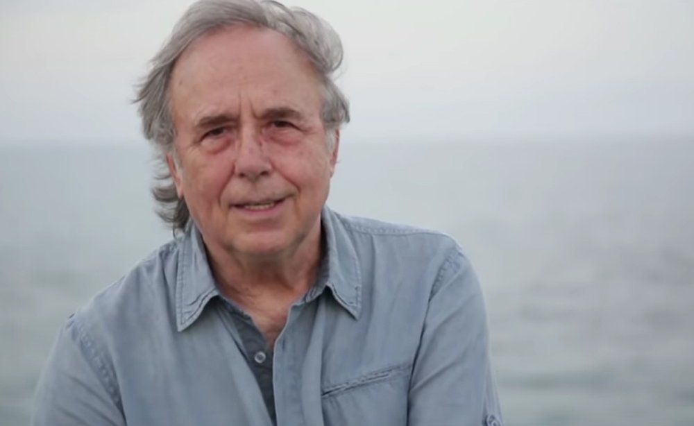 Serrat grabó una versión colectiva de Mediterráneo