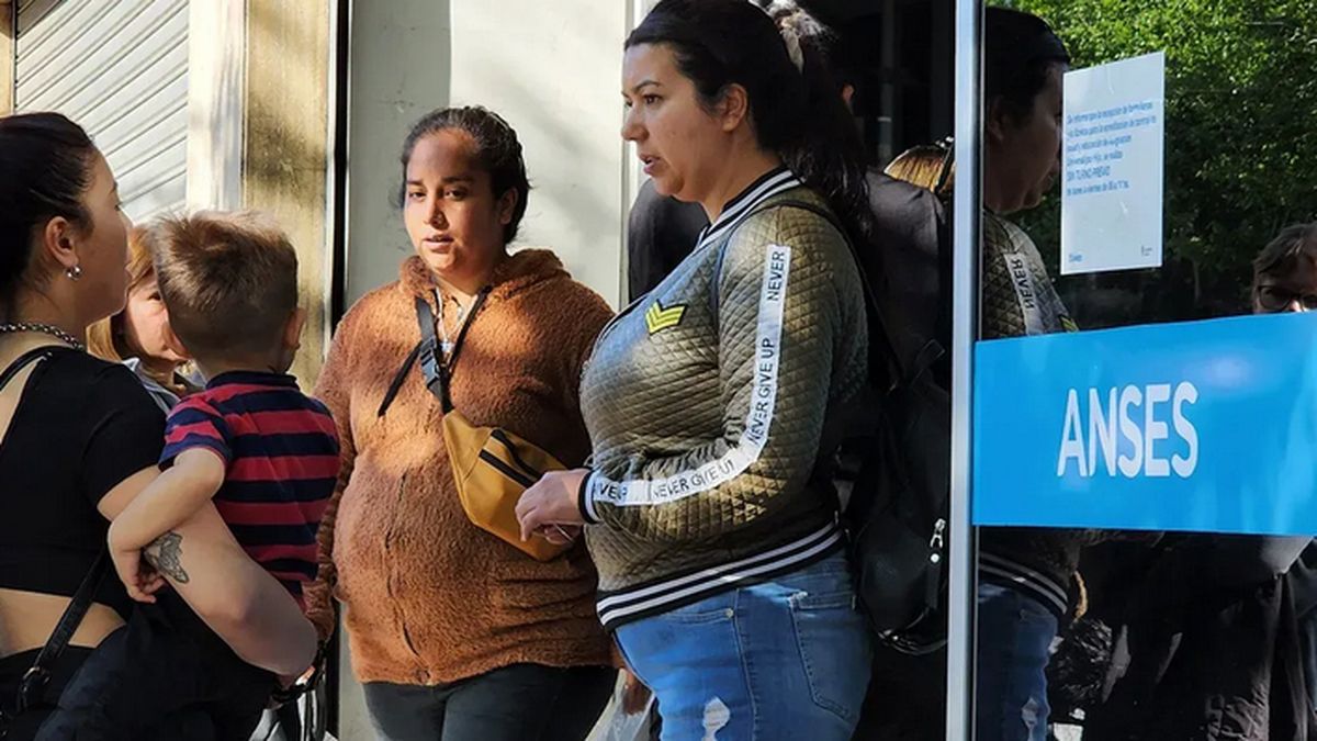 ANSES confirmó AUMENTO del BONO EXTRA para AUH y AUE en mayo 2024