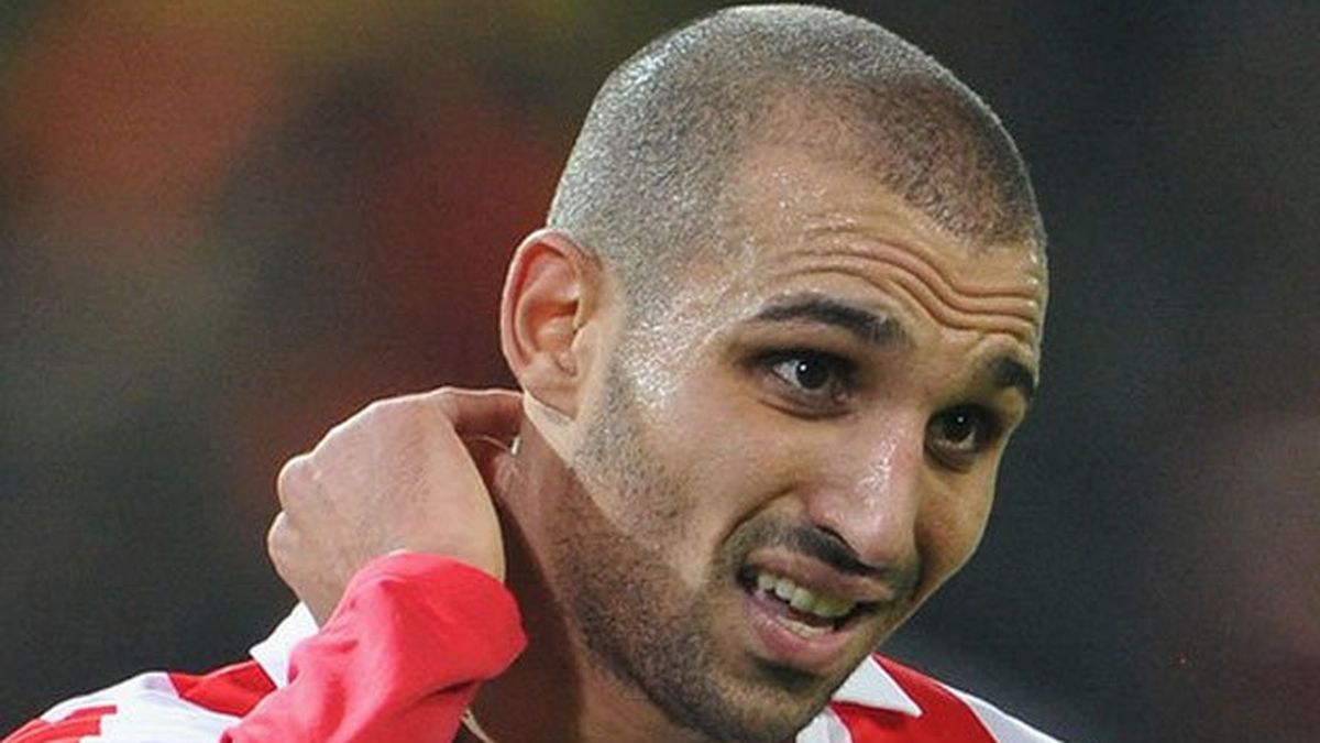 Salió campeón y festejó con una metralleta