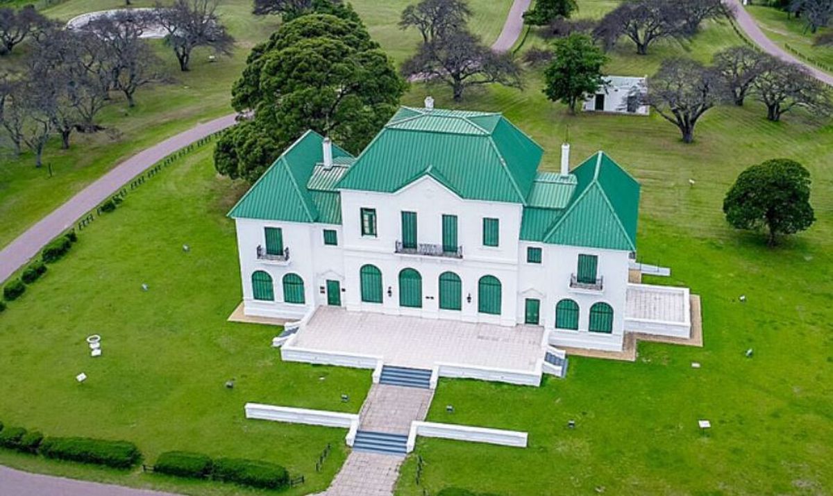 El imponente castillo argentino de 1900 que se puede recorrer entero ...