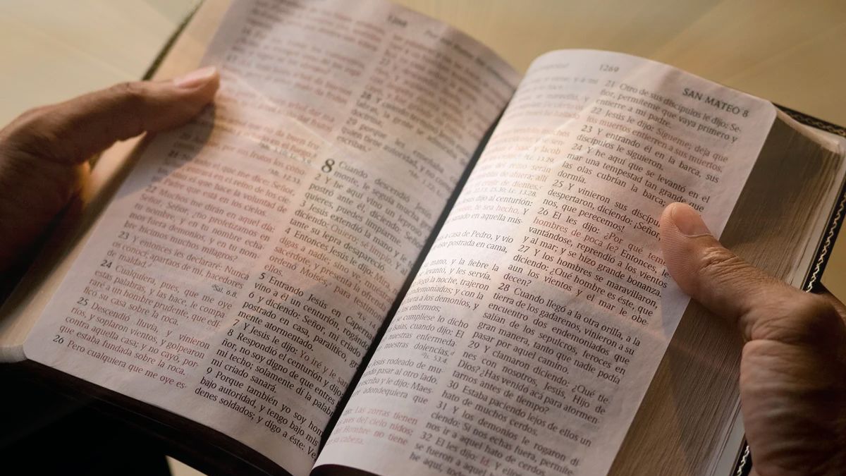 Qué es la Biblia malvada y por qué escandaliza a los cristianos