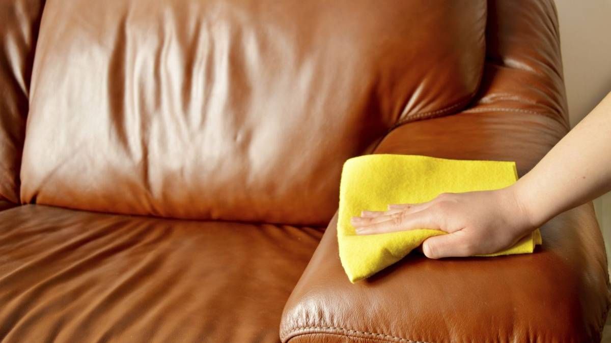 Limpia y deja como nuevo el tapizado de cuerina de tus muebles