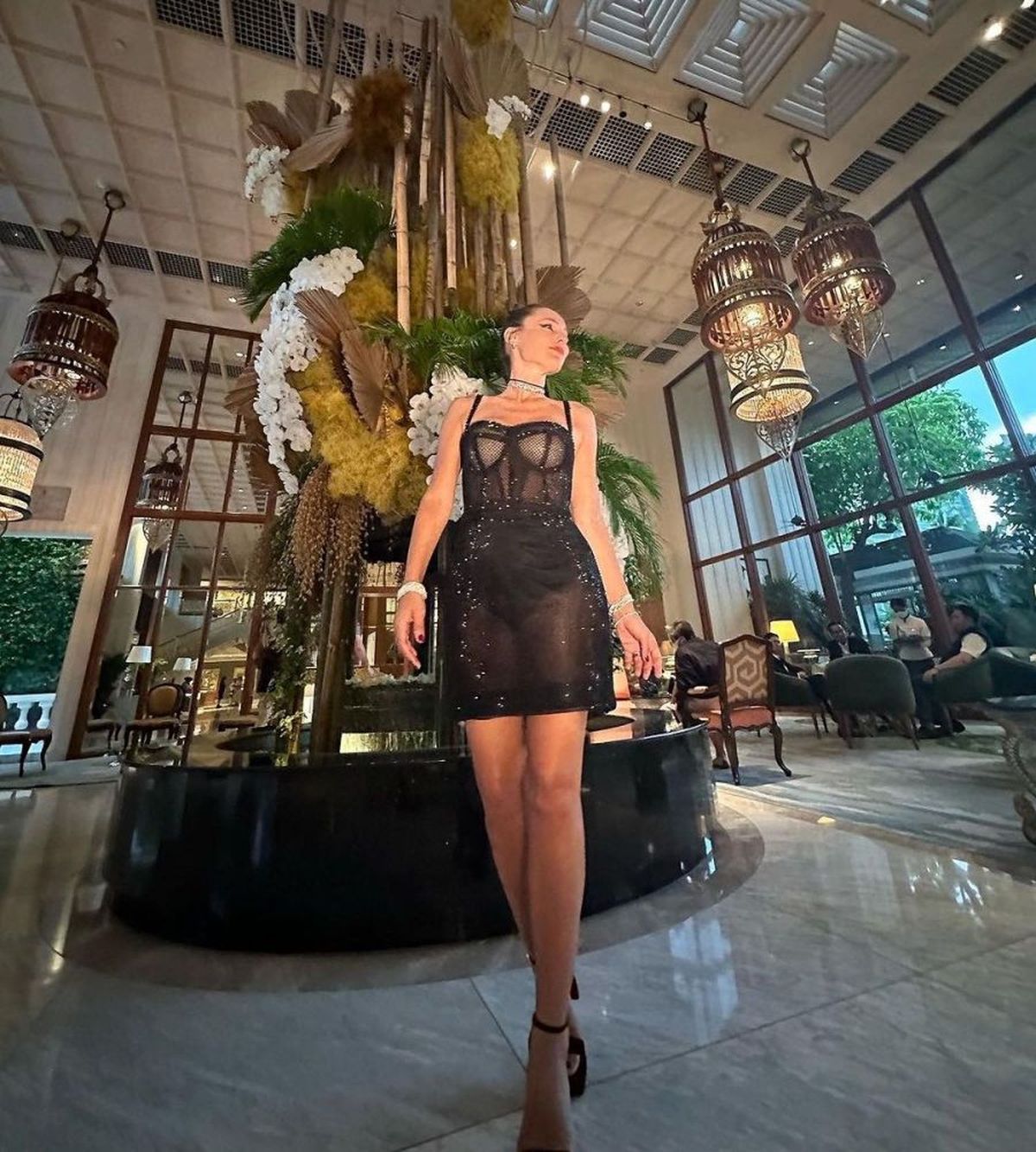 Pampita adelantó los pantalones blancos que causarán sensación y son ¡brutales!