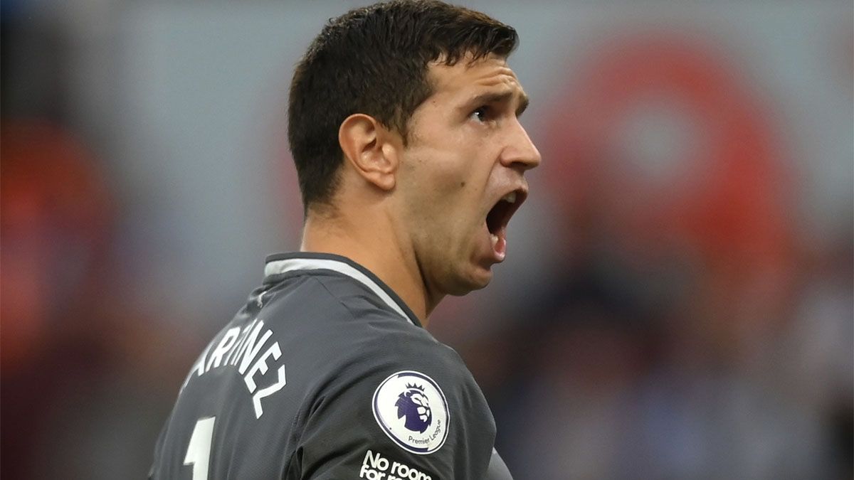 El Dibu Martínez estuvo en el empate de Aston Villa ante el City y encendió las alarmas