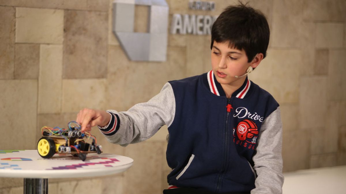 Lucas Rada, el mendocino de 12 años que desarrolló un robot luchador de ...
