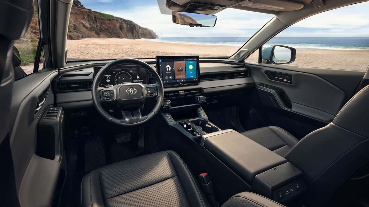 La ficha técnica de la RAV4, el SUV con el que Toyota busca seguir ...