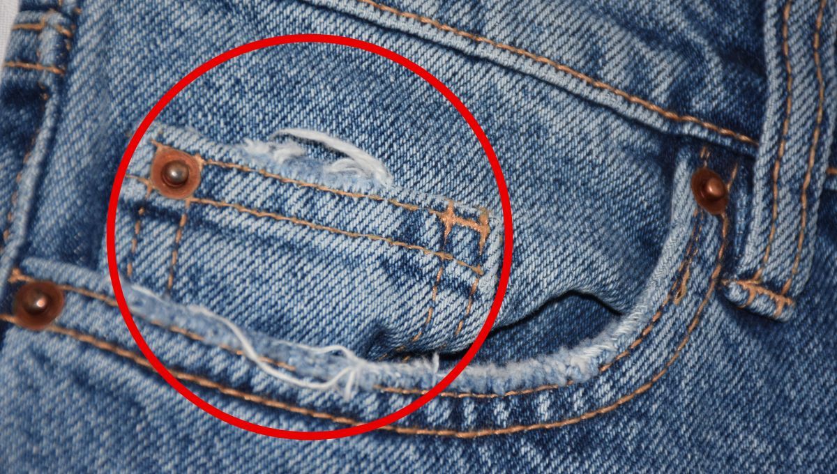 Para qué sirve y qué significa los botones metálicos en los jeans
