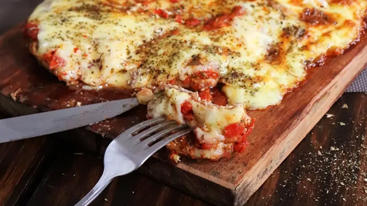 El corte de carne barato para un hacer matambre a la pizza tiernísimo