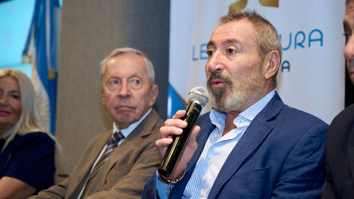 Daniel Vila: El año que viene vamos a jugar con la estrella bordada en la camiseta