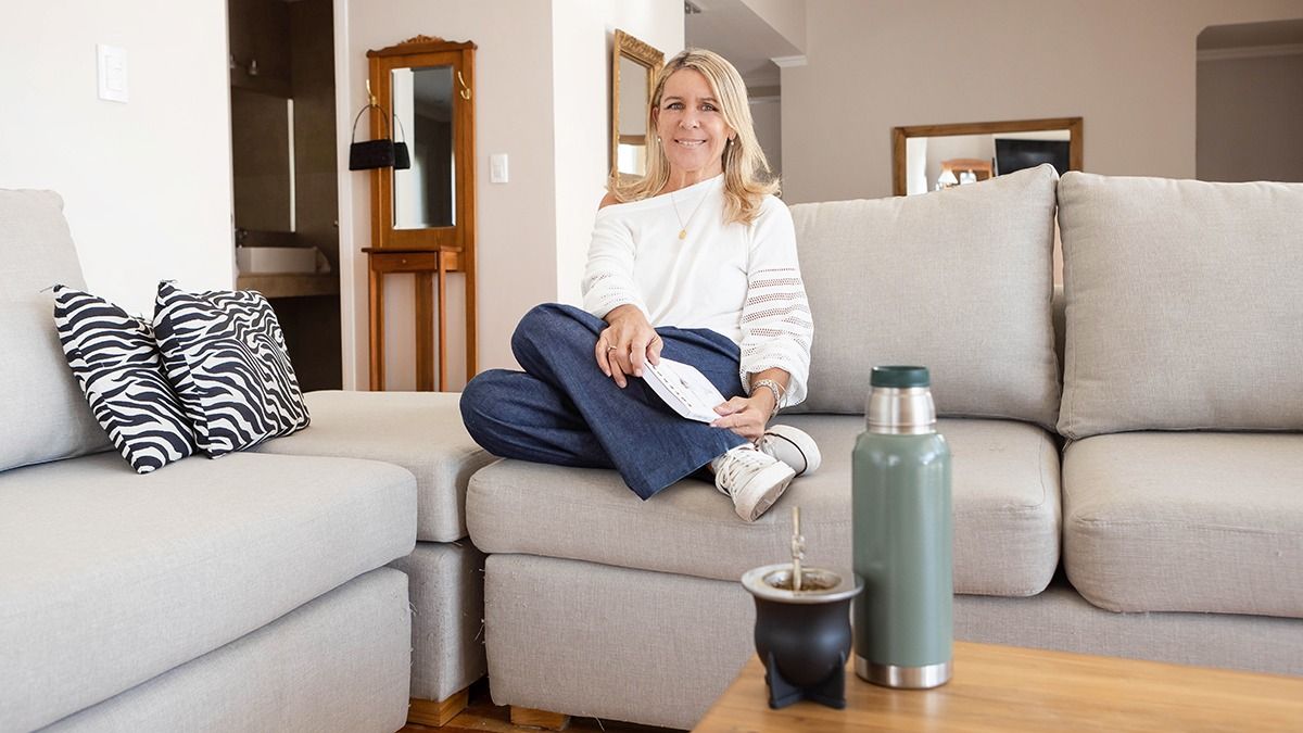 La periodista de UNO Cecilia Corradetti lanzó su primer libro para ...