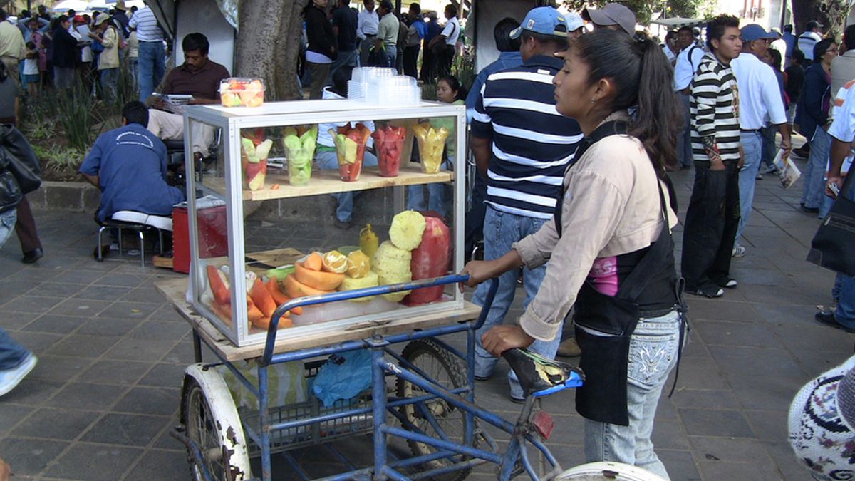 Los vendedores callejeros se organizan para poder seguir trabajando