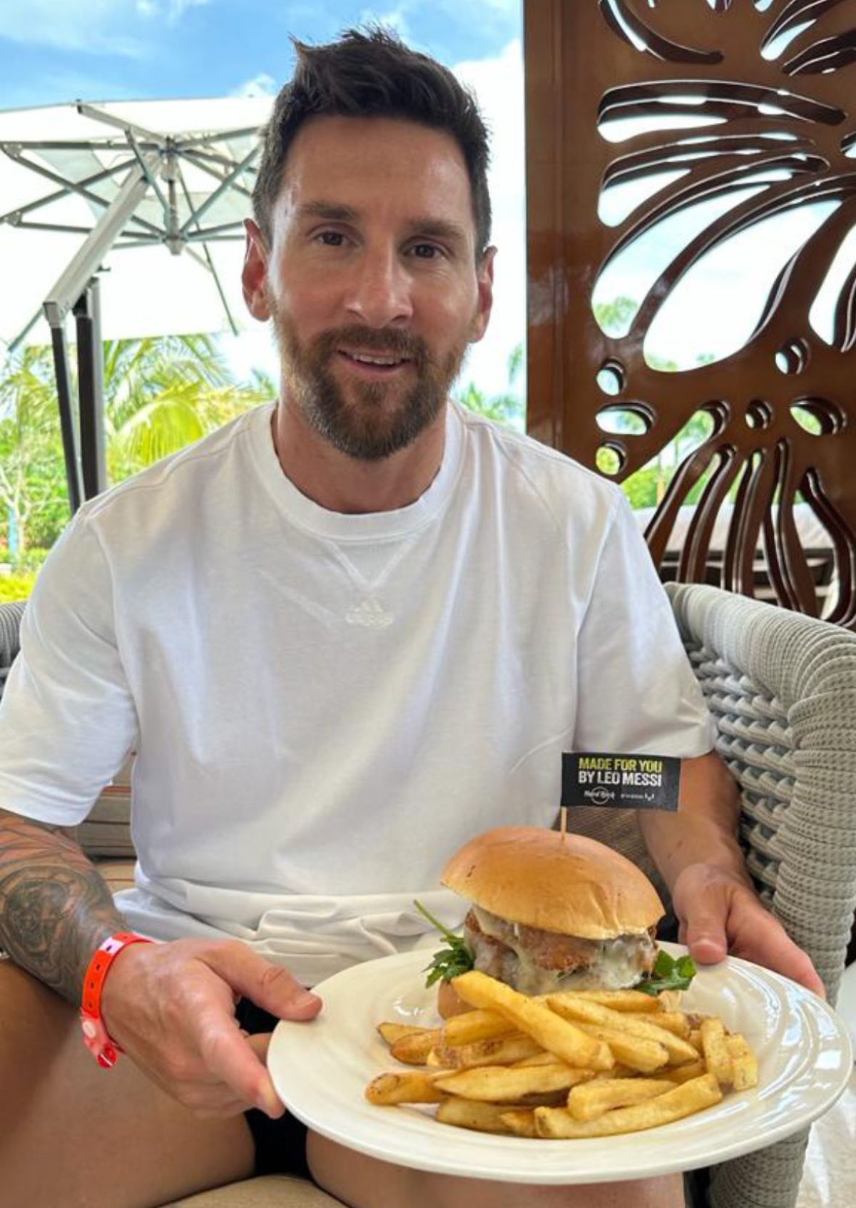 Cuánto vale el nuevo sandwich de Messi que lanzó Hard Rock Café en Miami