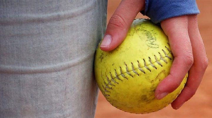 Inauguran cancha de sóftbol en el Parque