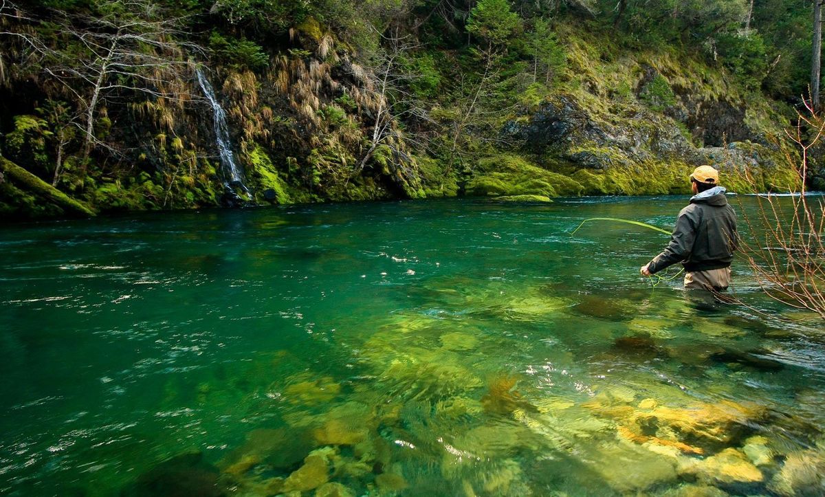 El pueblo de California que tiene un río tan transparente que parece ...