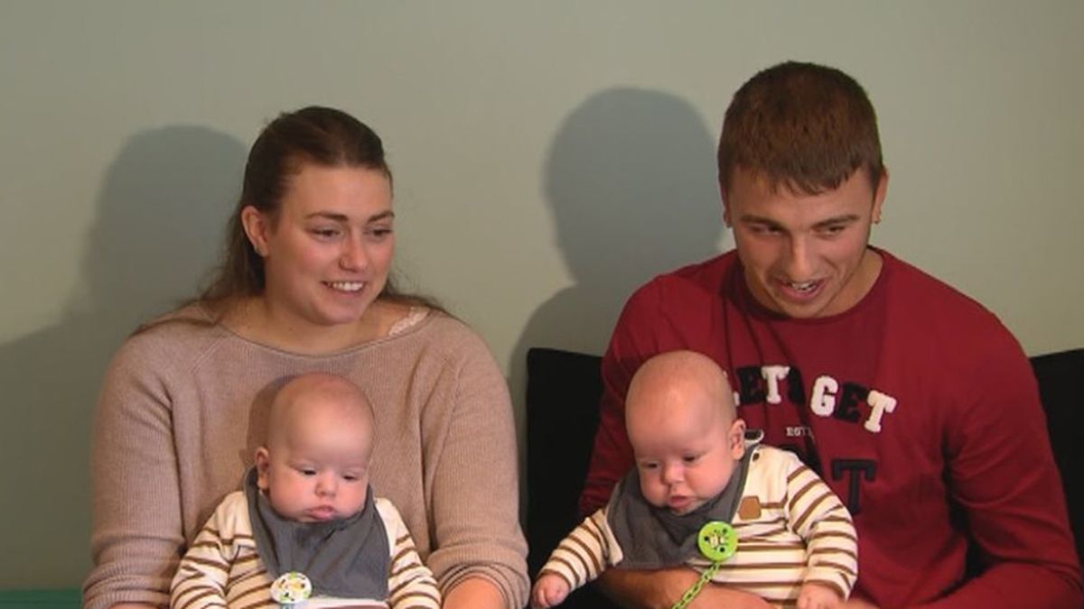 Los gemelos Liam y Julen, dos pequeños milagros en un pequeño pueblo de ...